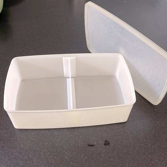 Tupperware | Kitchen | Vintage Tupperware Container W Movable Divider ...